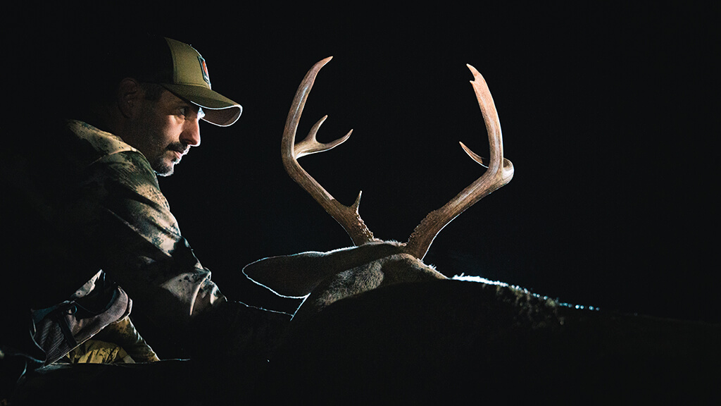 Triple Threat – Early Season Columbia Blacktail with the Smoke Pole ...