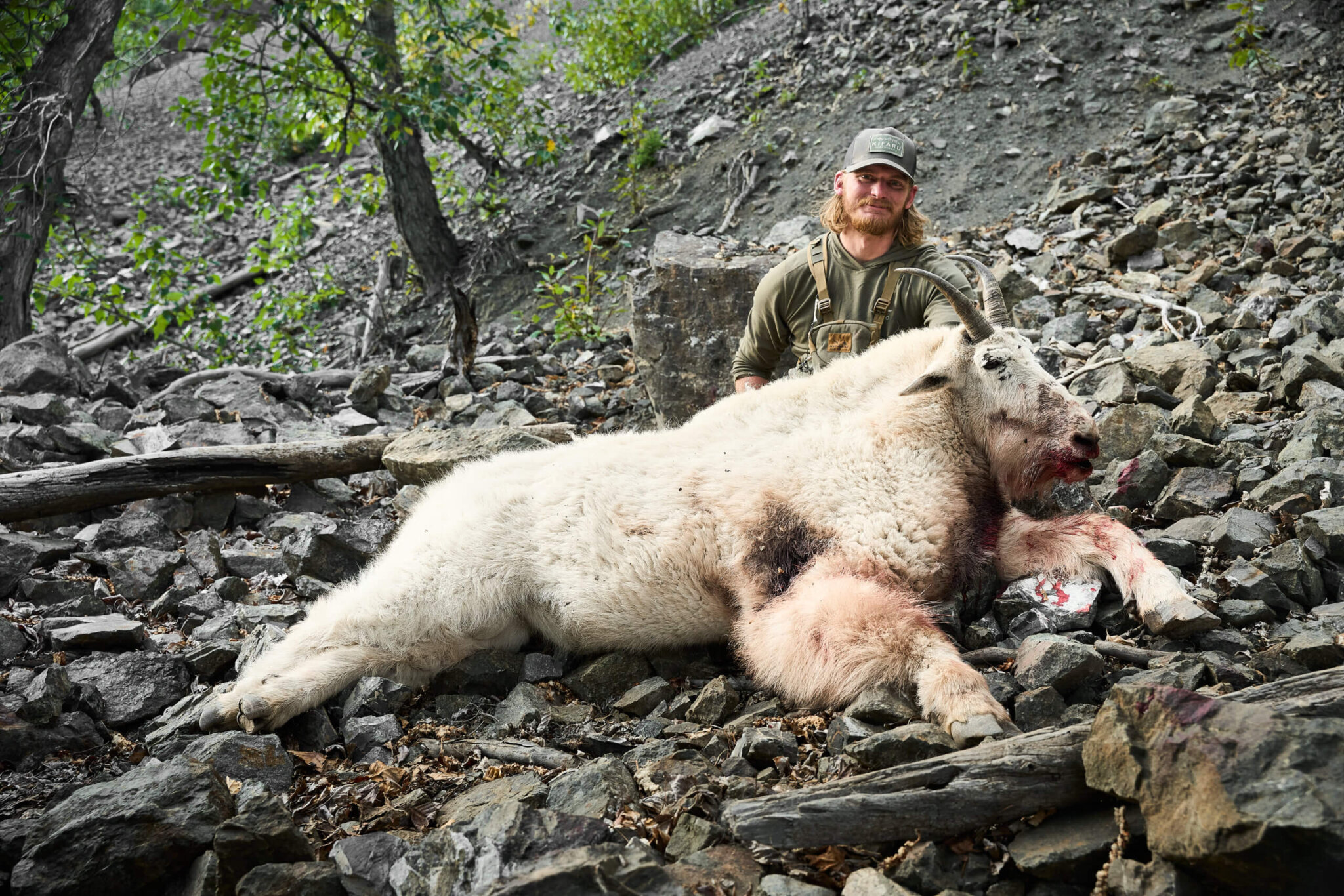 GOATLAND: a BC Mountain Goat Hunt - Worldwide Trophy Adventures