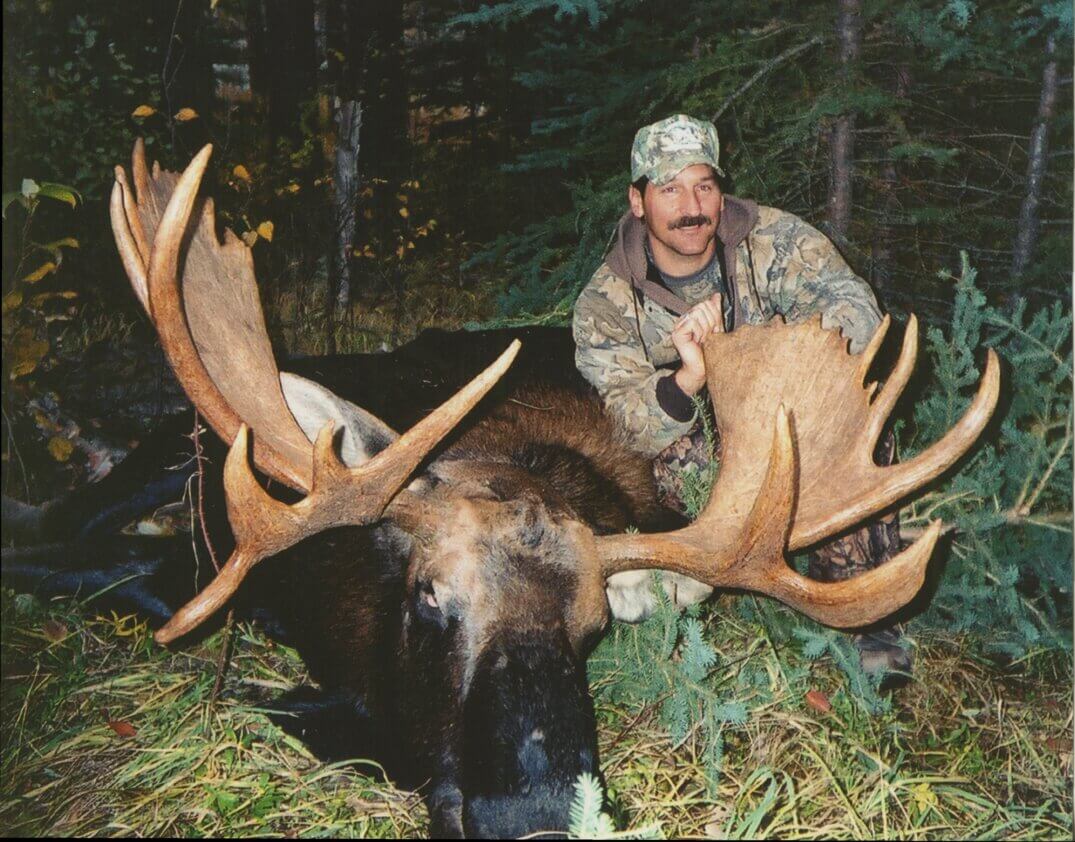 Archery Canadian Moose Hunt - Worldwide Trophy Adventures