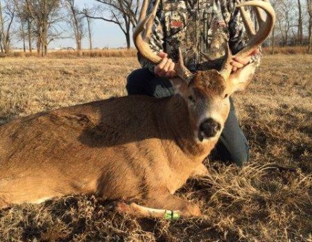 The Ultimate In Kansas Whitetail Hunting