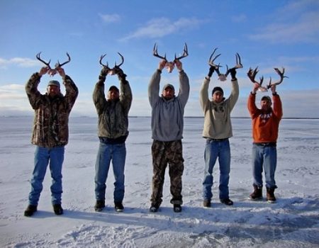 Guided Canada Whitetail Hunting Outfitter-Manitoba